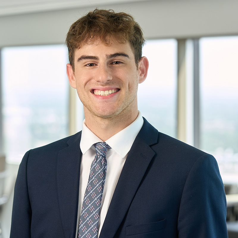 Welcoming nine new lawyers in Winnipeg | News | MLT Aikins